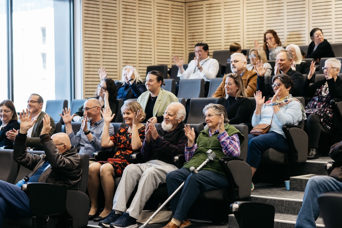 Deaf Connect launches its Ageing Well Service in Victoria for Deaf ...